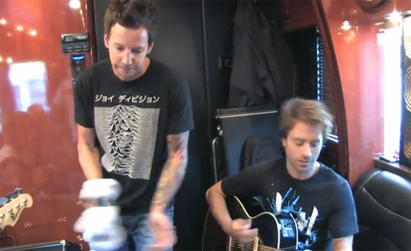 SIMPLE PLAN、最新アルバムより「Can’t Keep My Hands Off You」のアコースティック・セッションを公開 ...