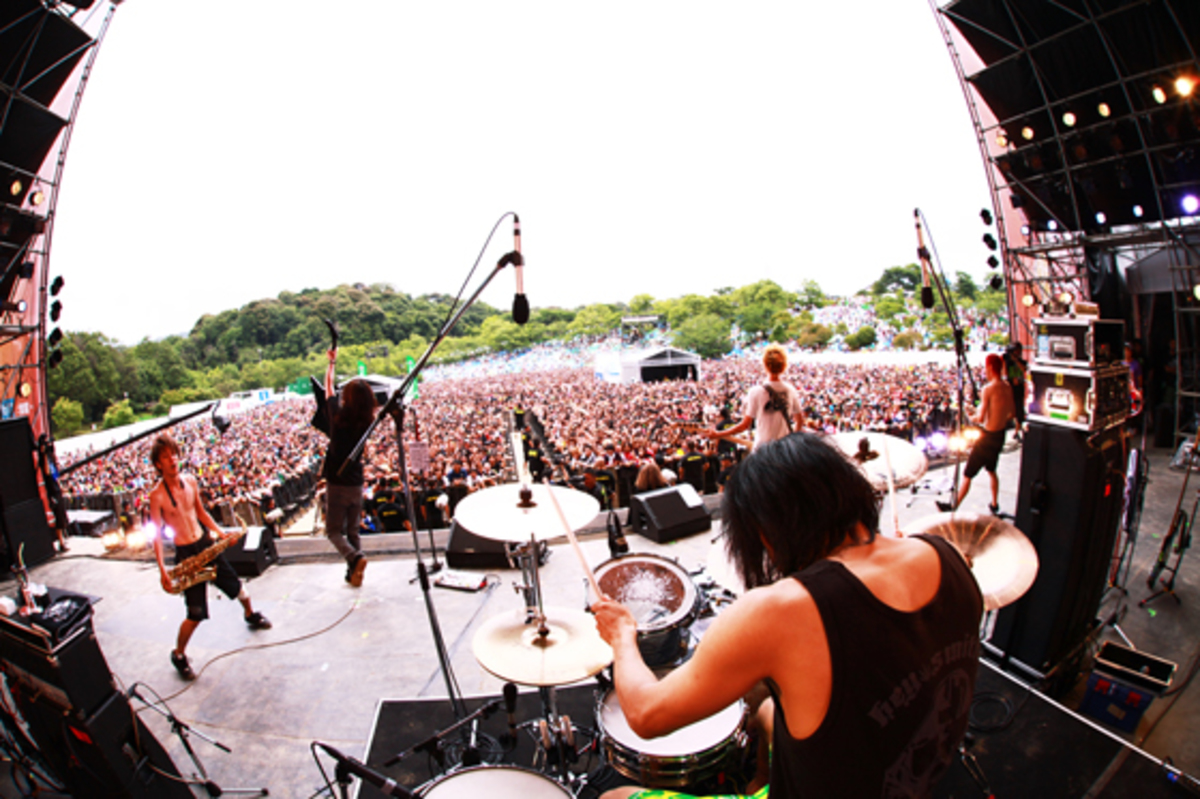 HEY-SMITH、ダブルA面シングル「Download Me If You Can」、「Goodbye To Say Hello」それぞれの ...