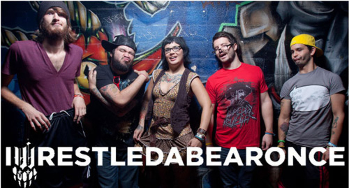 Krystaがオメデタ！IWABO、妊娠のためツアー離脱を発表！Warped Tourを含むツアー期間中のヴォーカル交代を発表！ | 激ロック ...