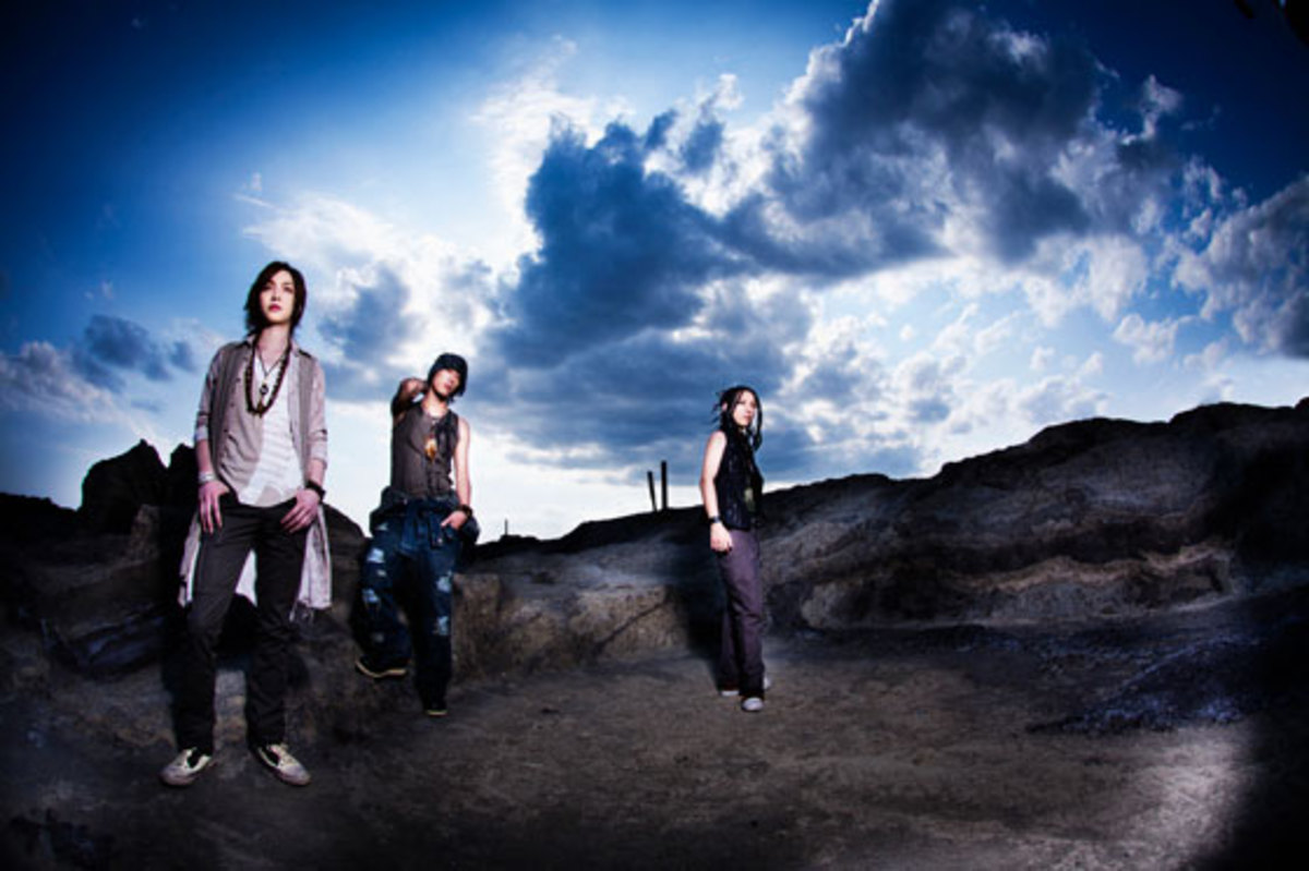 Leda(ex.DELUHI)率いるラウド・メタリック・バンドUNDIVIDE、衝撃の始動告知映像を公開！ヴォーカルとしてKihiro ...