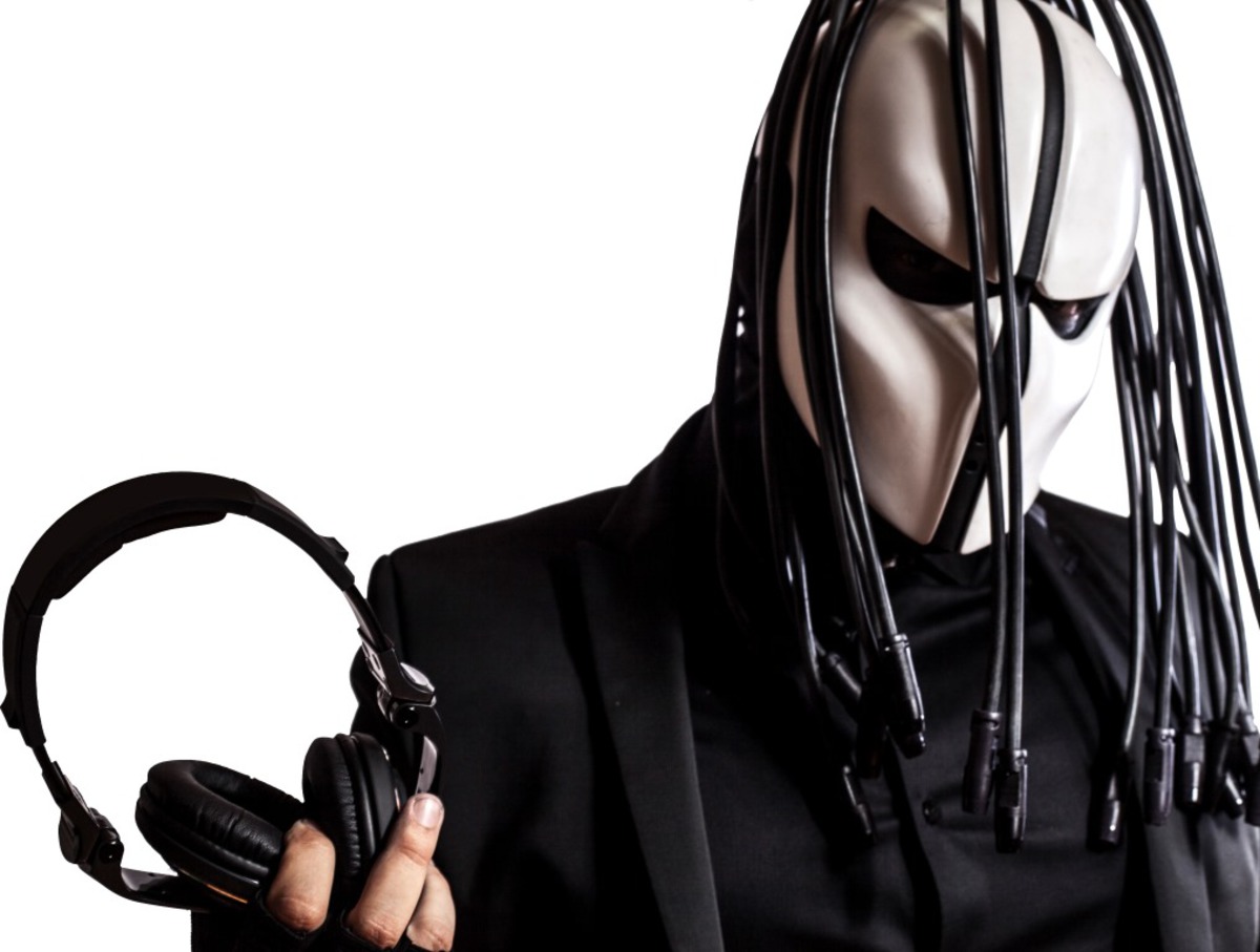 SKRILLEXミーツSLIPKNOT！？ ベネズエラのEDMアーティスト ZARDONIC、デビュー・アルバム『Antihero』の日本盤が ...