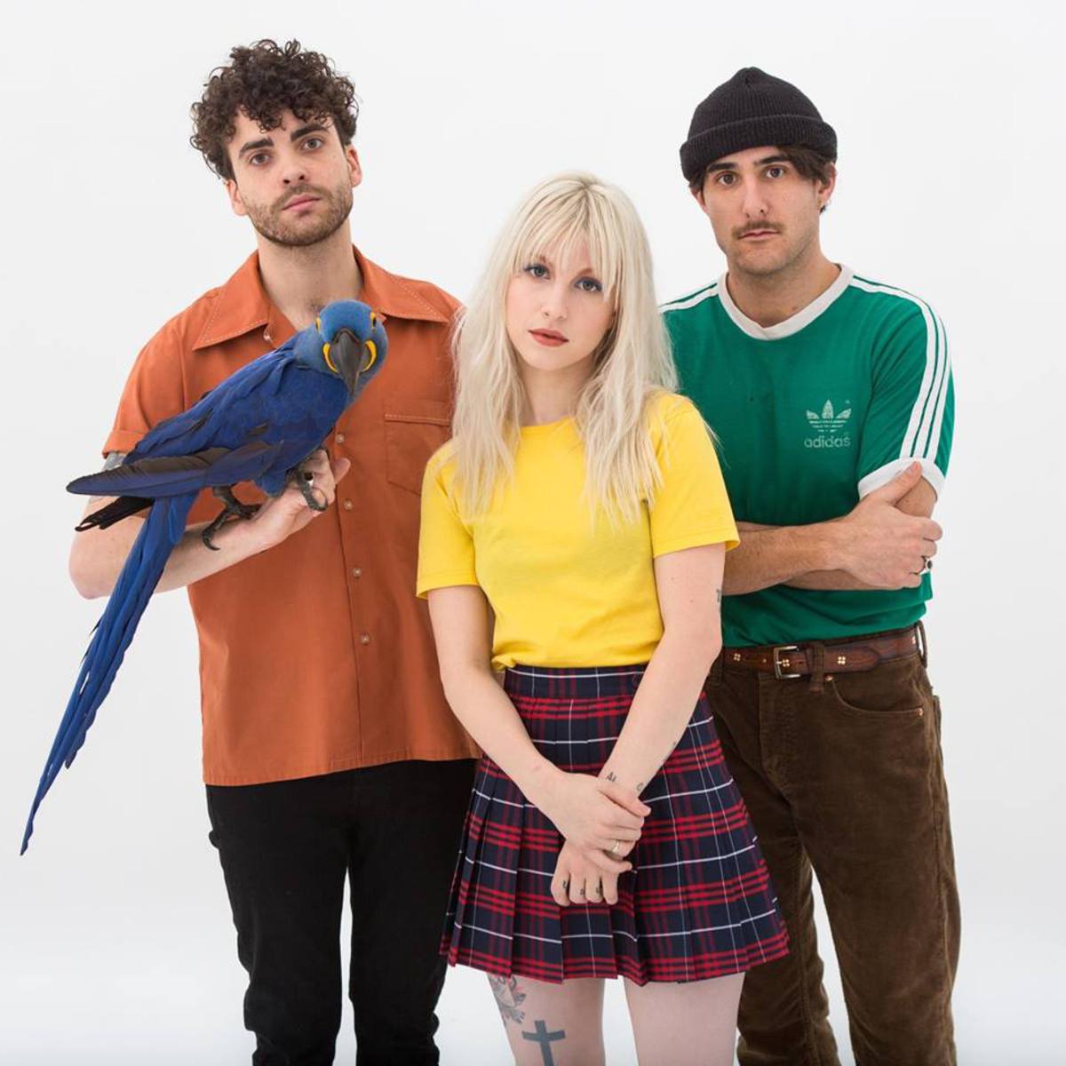 サマソニ出演のPARAMORE、最新アルバム『After Laughter』より「Caught In The Middle」MV公開！ | 激 ...