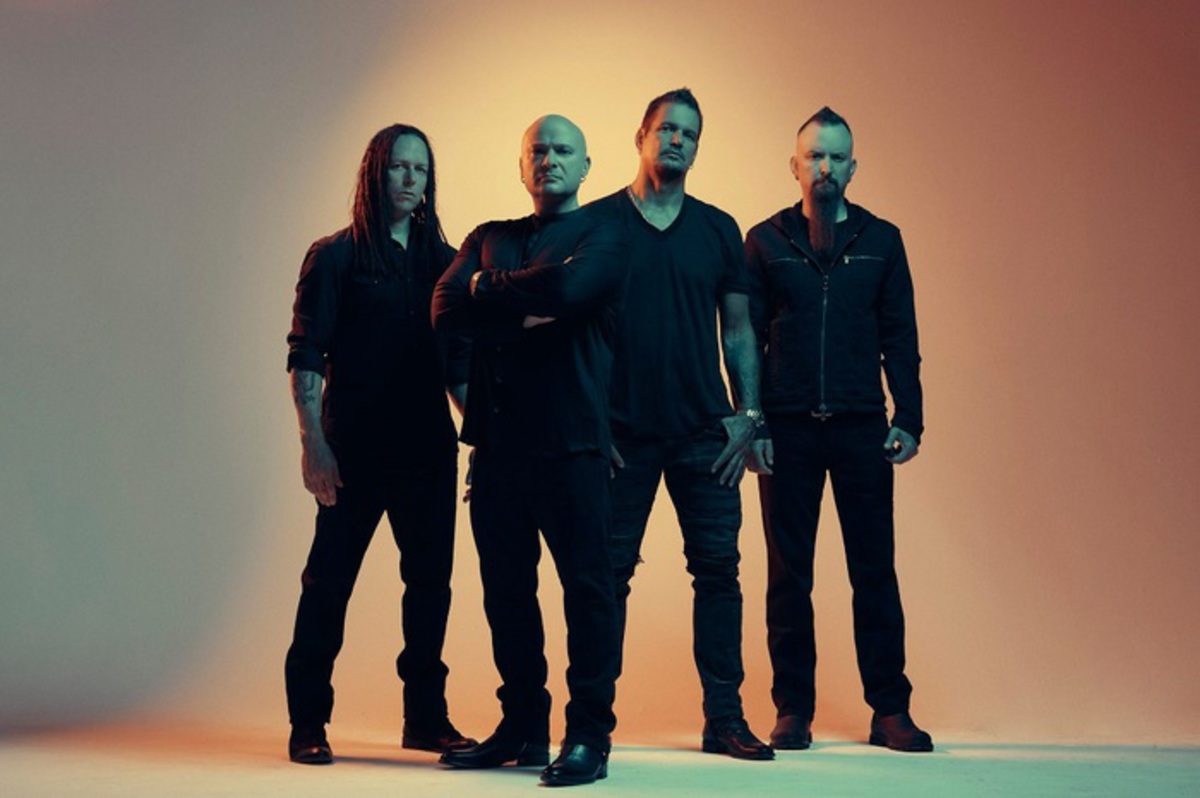 DISTURBED、10/10シカゴ公演より「Down With the Sickness」、「Are You Ready」ライヴ映像公開 ...