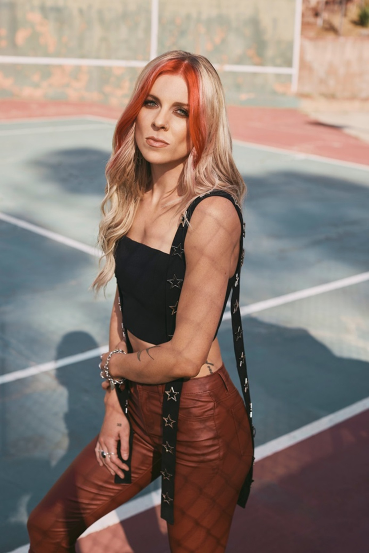 ポップ・パンク・シーンの次世代アイコン Taylor Acorn、Fearless Recordsと契約！新曲「Goodbye, Good ...